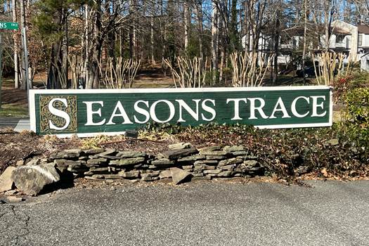 Season's Trace