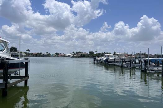 Venetian Bay Yacht Club & Venetian Bay North Yacht Club