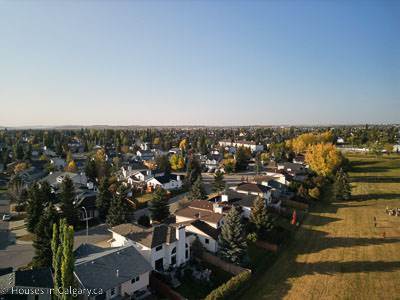 Houses for Sale in Shawnessy Calgary.